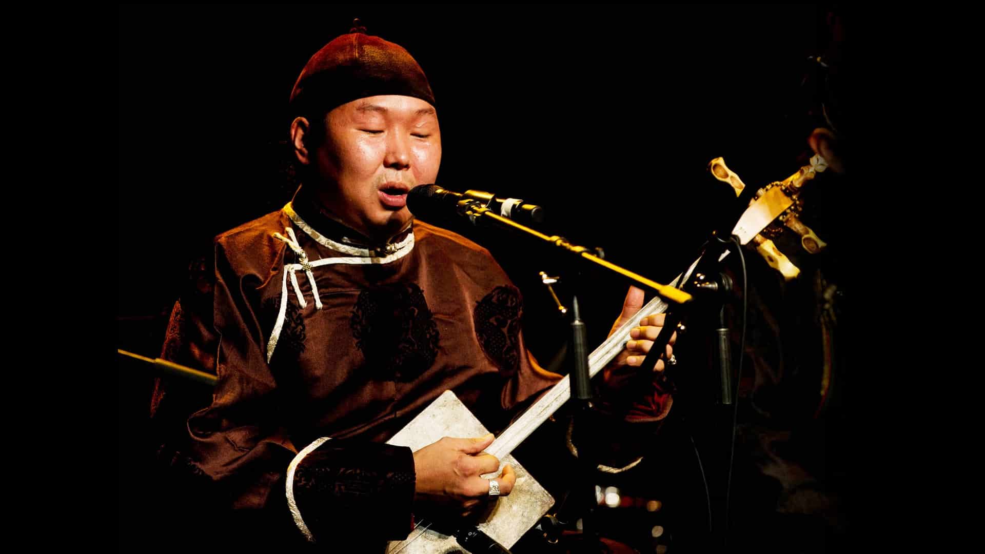Tuvan Throat Singing Masters: Alash Ensemble - Didge Project