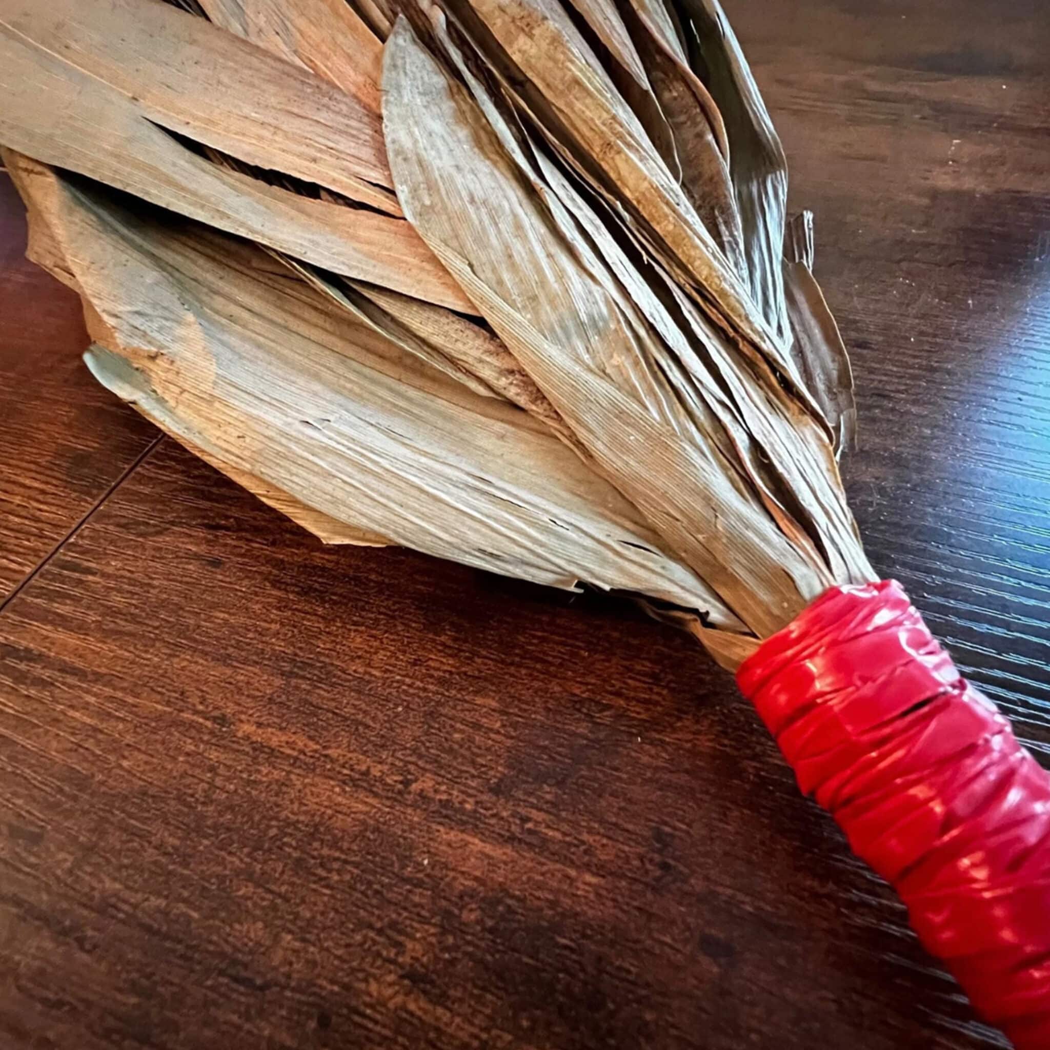 Chakapa (Shamanic Leaf Bundle) with wrapped handle - Didge Project