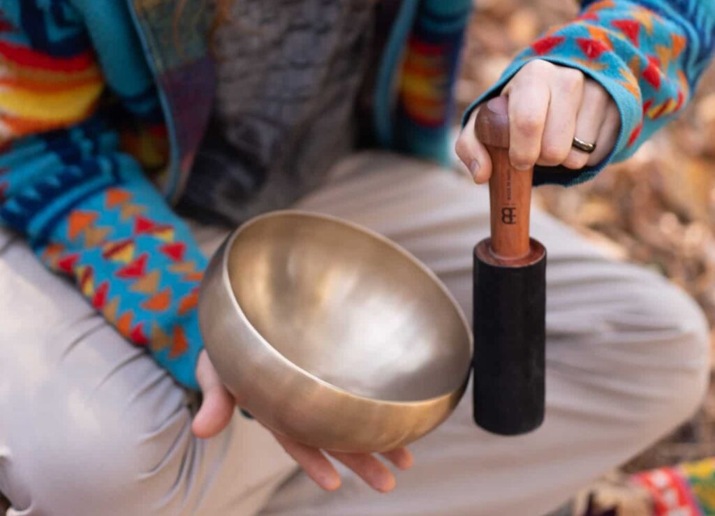 How To Play Metal Singing Bowls (aka Tibetan Singing Bowls and ...
